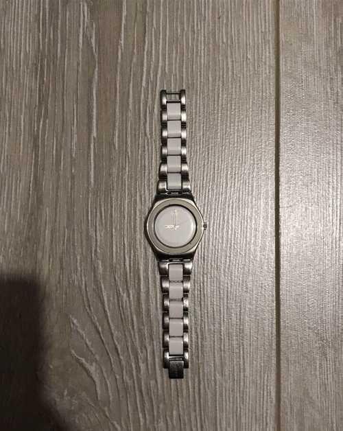 Часы swatch