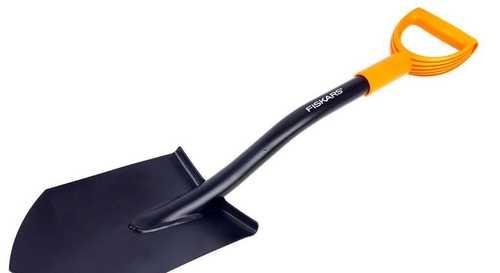 Лопата Fiskars Solid