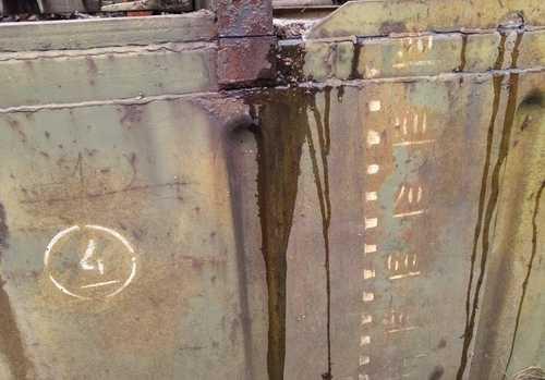 Железная емкость