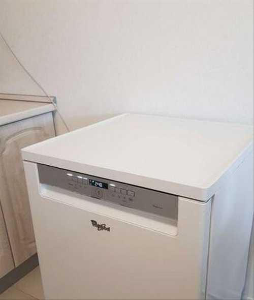 Посудомоечная машина Whirlpool ADP 7570 WH 60 см