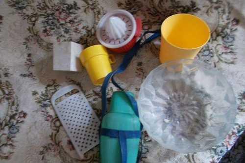 Пластмассовая посуда соковыжималка, тёрка, фляга