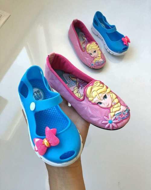 Туфли Эльзы и резиновые сандали mini melissa 24р