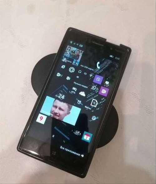 Мобильный телефон Nokia Lumia 830