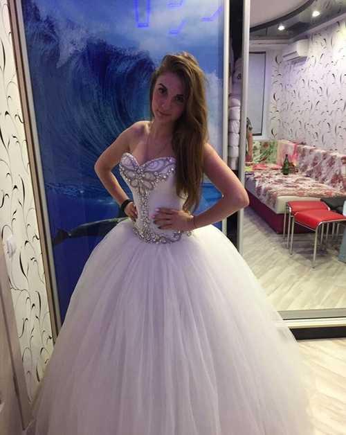 Продам красивое свадебное платье в Севастополе