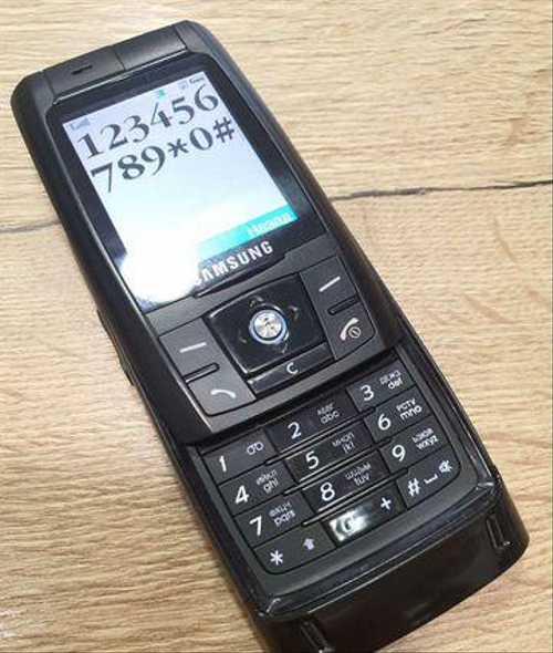 Мобильный телефон 2005 года Samsung SGH-D820
