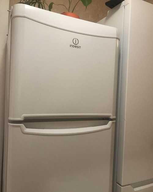 Холодильник индезит двухкамерный модели. Холодильник Индезит двухкамерный ноу Фрост. Холодильник Индезит двухкамерный мотор 4710s. Индезит холодильник т175 Gas 0.25.
