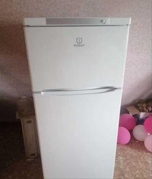 Холодильник indesit st 145