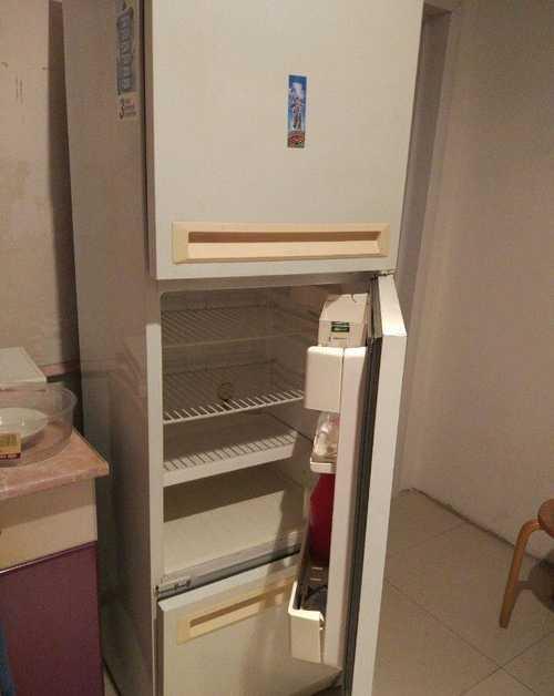Холодильник Атлант б/у нерабочем состоянии