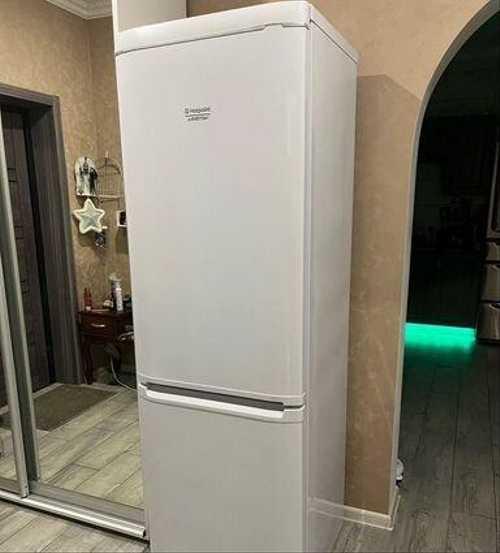 Холодильник hotpoint ariston 180см
