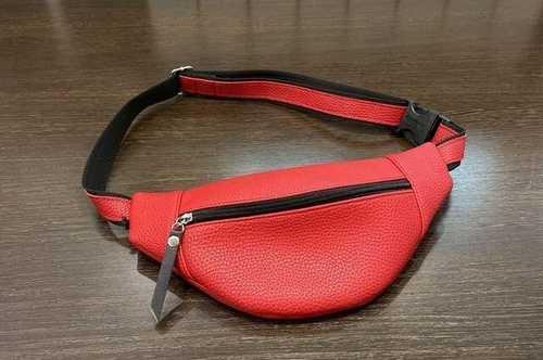 Красная поясная женская сумка экокожа