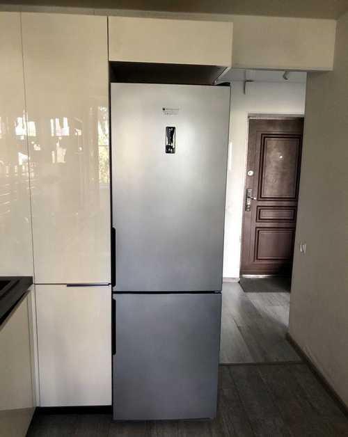 Холодильник Hotpoint Ariston HF5180S