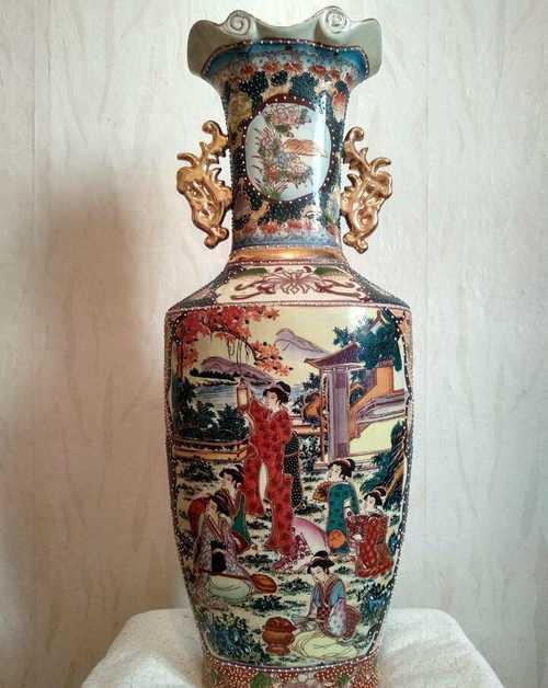 Напольная ваза в японском стиле