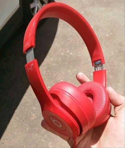 Beats solo 2 product Red
