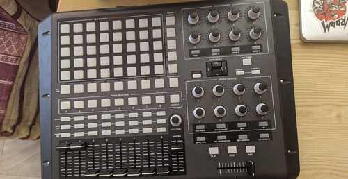 Akai apc 40 Dj контролер