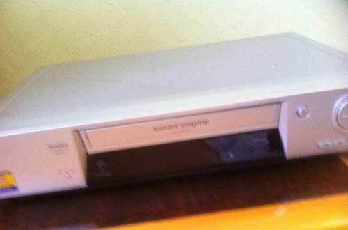 Продается видиомагнитофон sony video cassette