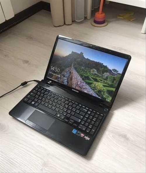 Ноутбук Samsung NP355E5C-905RU