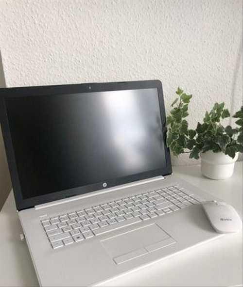 Ноутбук HP 17-ca0002ur белый