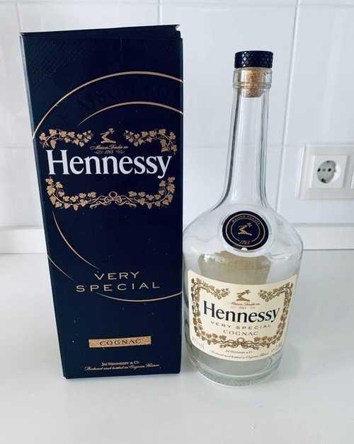 Бутылка пустая Hennessy cognac