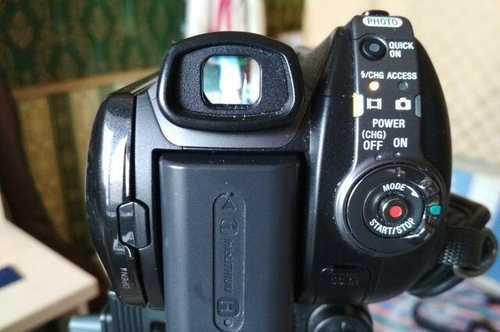 Видеокамера Sony HDR-SR11E + штатив + аксуссуары