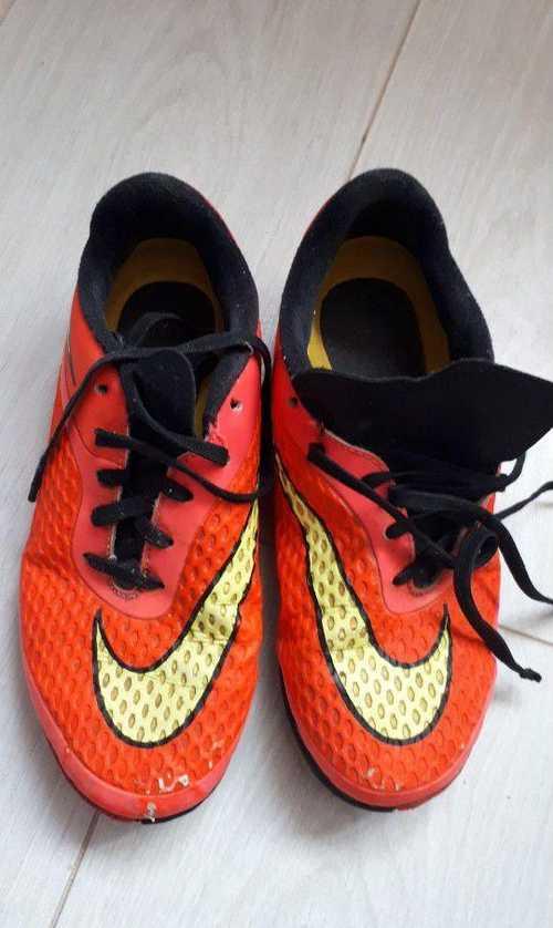 Бутсы Nike
