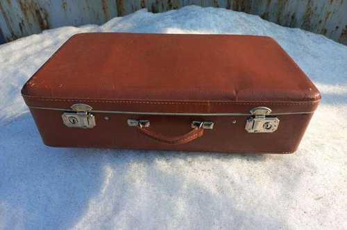 Винтажный чемодан