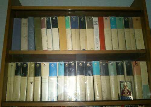 Продам собрание сочинений, книжные полки