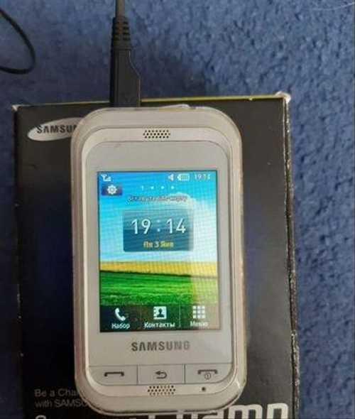 Телефон Samsung Champ