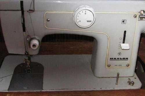 Швейная машина мальва ножная со столом и электропр