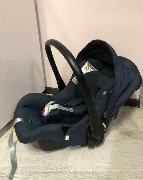 Детское автокресло Inglesina huggy multifix