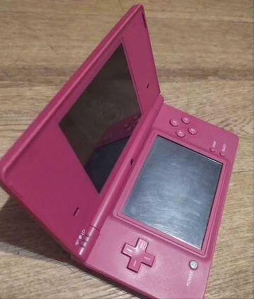 Nintendo dsi. pink