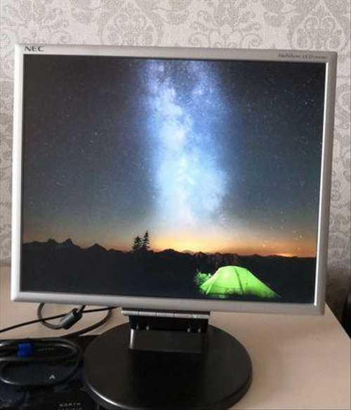 Монитор NEC MultiSync LCD195VXM+19"