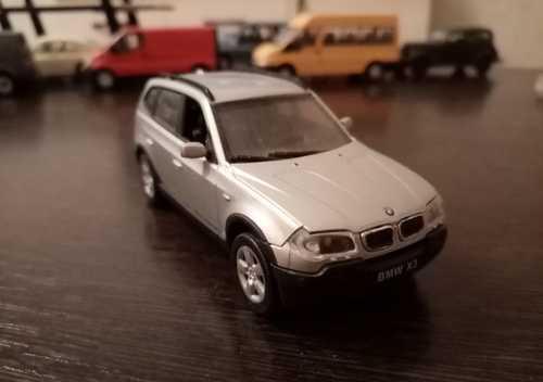 Продам модель BMW X3 1/43