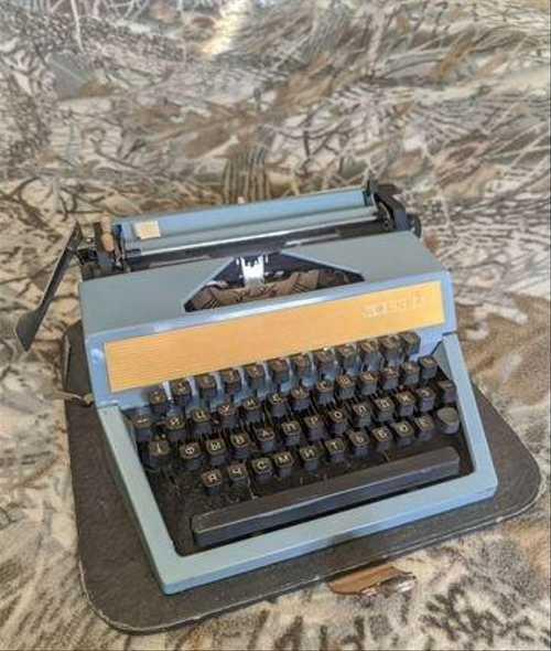 Пишущая машинка «Москва 8М»