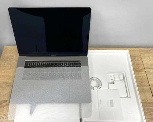Apple MacBook pro 15,4