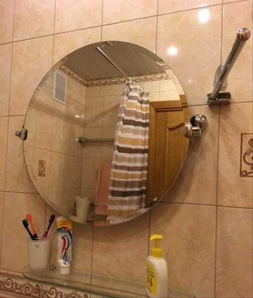 Зеркало с полкой для ванной