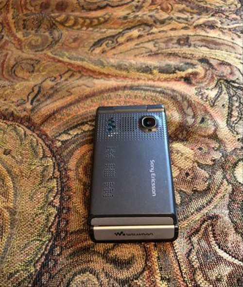 Телефон Sony Ericsson W380i