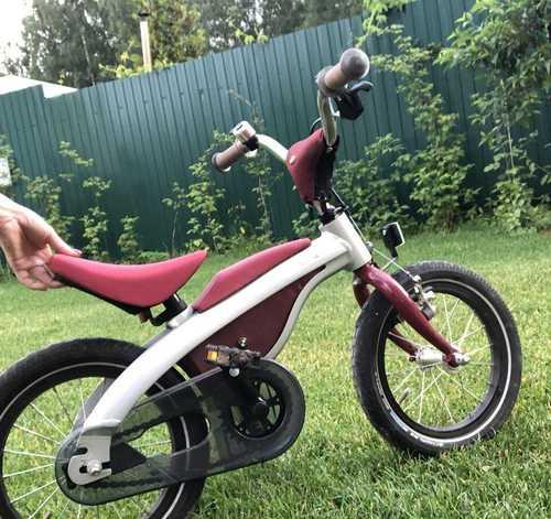 Детский велосипед BMW Kidsbike