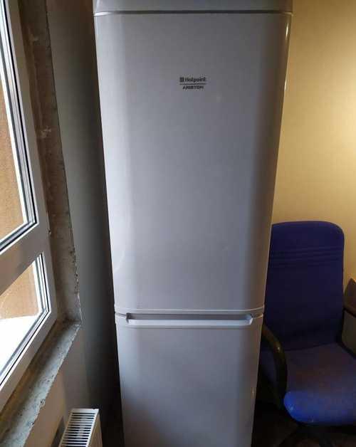 Холодильник 2-камерный hotpoint-ariston-Рабочий