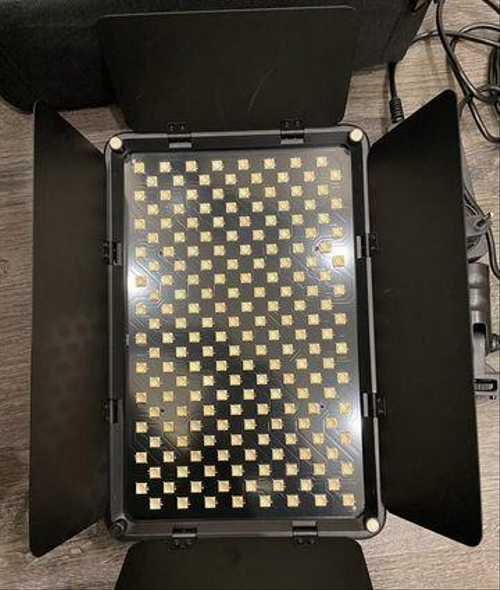 Светодиодный осветитель Viltrox VL-S192T (3300-560