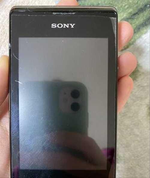 Сенсорный телефон Sony Xperia E C1505 (не включает