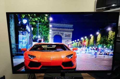 Большой телевизор Panasonic 50'' (127см) с цифрой