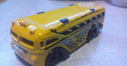 School Bus Blue Bird Hot Road 1957g 1-87 или HO