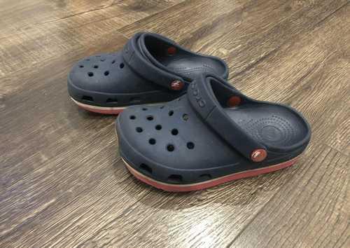 Crocs 8/9