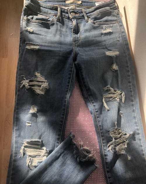 Джинсы Levi’s 27 р
