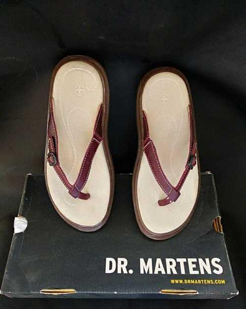 Шлепанцы Dr. Martens
