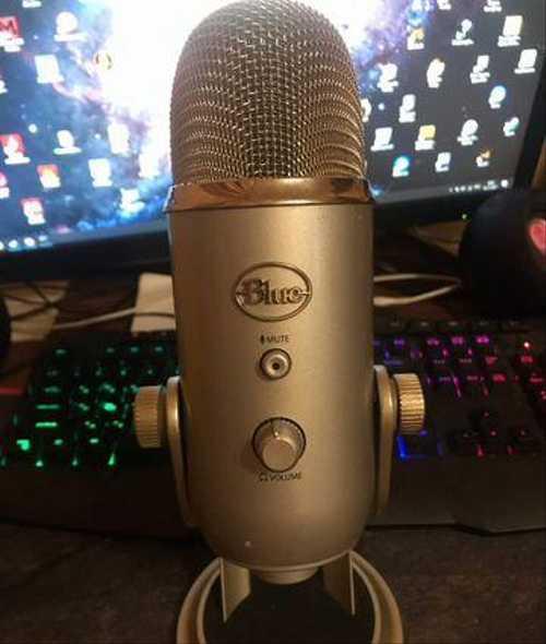 Микрофон blue yeti