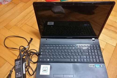 Ноутбук Samsung NP300E5A-S0G, i3