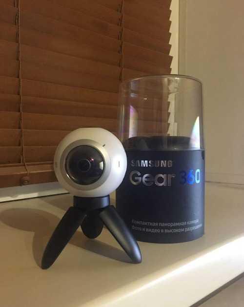 Видеокамера SAMSUNG Gear 360 SM-C200