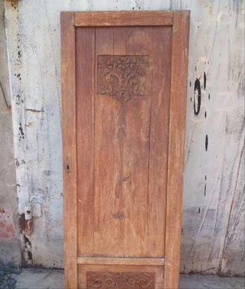Антикварная дверь от шкафа с резьбой