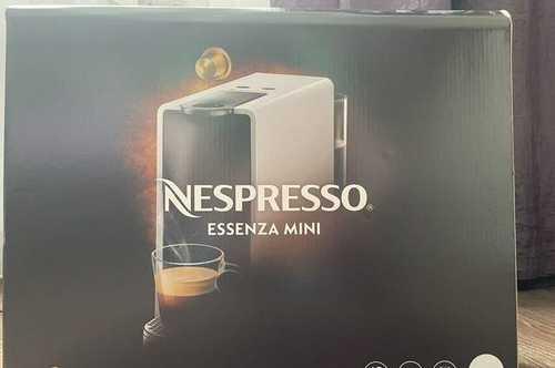 Капсульная кофемашина Nespresso Essenza Mini